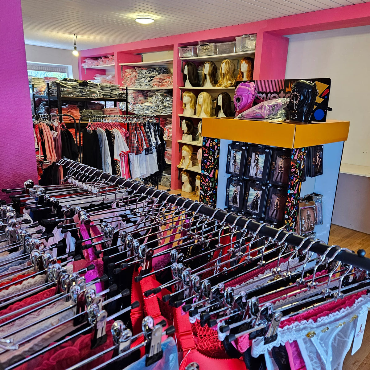 APPOINTMENT : SOLO SHOPPING SPREE – The Sissy Market
